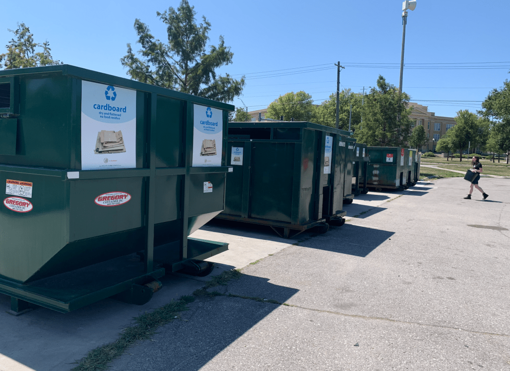 Recycling drop-off – SustainLNK